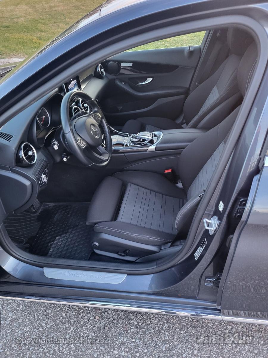 Grey Mercedes-Benz C-Class 2015 in Tallinn, with an engine capacity of 2.00 L and mileage of 192 thousand km for 13700 €, photo 10 on AUTOMOTO.COM.LV