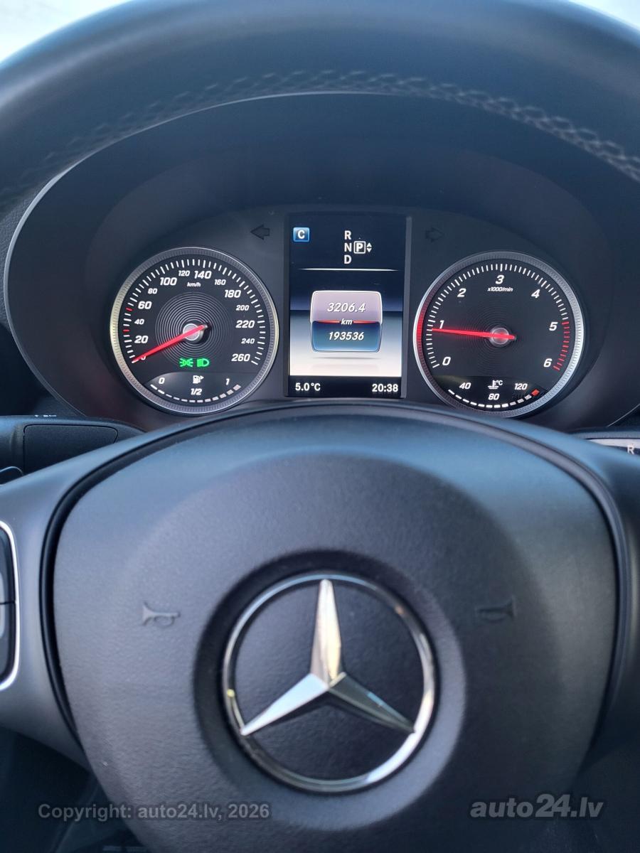 Grey Mercedes-Benz C-Class 2015 in Tallinn, with an engine capacity of 2.00 L and mileage of 192 thousand km for 13700 €, photo 15 on AUTOMOTO.COM.LV