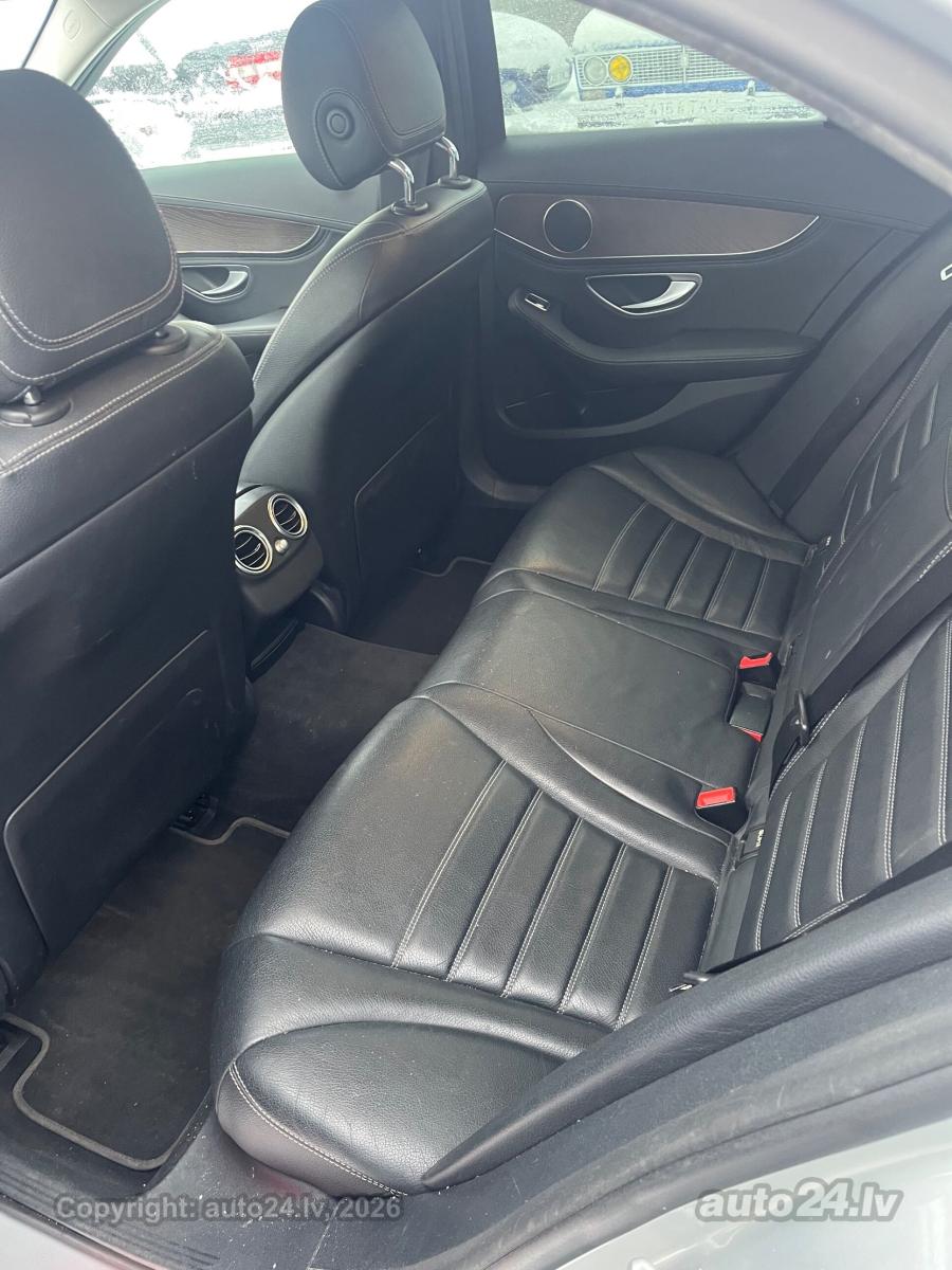 Pelēks Mercedes-Benz C-Class 2015 Tartu, ar dzinēja tilpumu 2.00 L un nobraukumu 329 tūkst. km par 12500 €, foto 7 vietnē AUTOMOTO.COM.LV