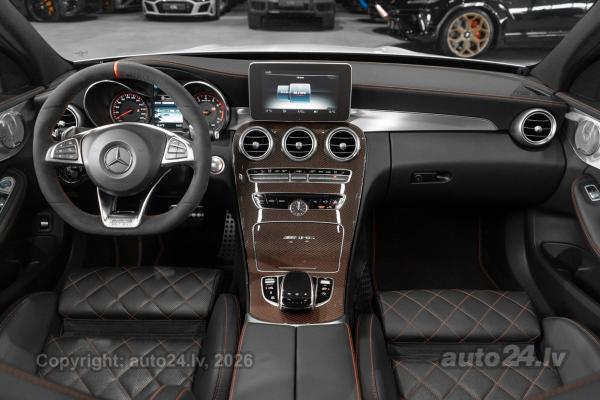 Серый Мерседес Ц-Класс 2015 в Рига, объемом двигателя 4.00 л и пробегом 40 тыс. км за 54900 €, фото 10 на AUTOMOTO.COM.LV