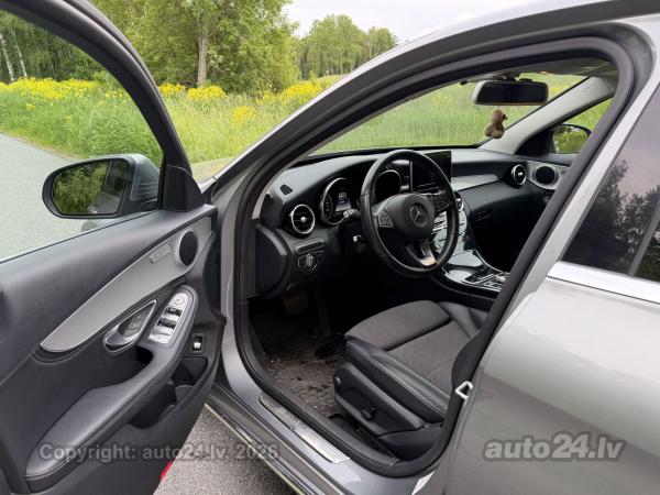 Pelēks Mercedes-Benz C-Class 2015 Tallina, ar dzinēja tilpumu 1.60 L un nobraukumu 133 tūkst. km par 14500 €, foto 8 vietnē AUTOMOTO.COM.LV