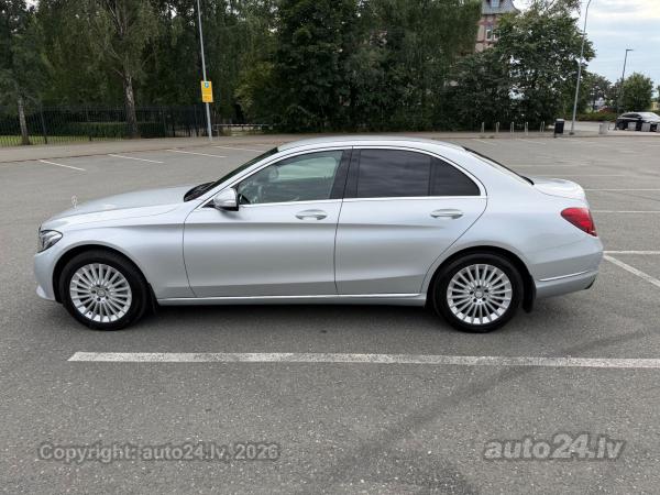 Grey Mercedes-Benz C-Class 2015 in Tallinn, with an engine capacity of 1.60 L and mileage of 149 thousand km for 15000 €, photo 2 on AUTOMOTO.COM.LV
