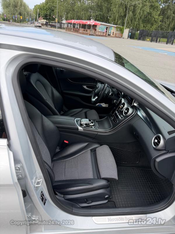 Grey Mercedes-Benz C-Class 2015 in Tallinn, with an engine capacity of 1.60 L and mileage of 149 thousand km for 15000 €, photo 5 on AUTOMOTO.COM.LV