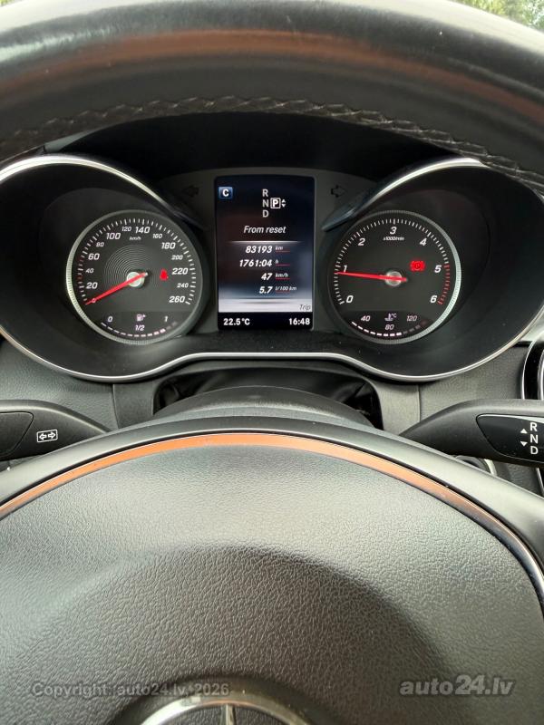 Grey Mercedes-Benz C-Class 2015 in Tallinn, with an engine capacity of 1.60 L and mileage of 149 thousand km for 15000 €, photo 9 on AUTOMOTO.COM.LV
