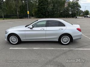 Grey Mercedes-Benz C-Class 2015 in Tallinn, with an engine capacity of 1.60 L and mileage of 149 thousand km for 15000 €, photo 3 on AUTOMOTO.COM.LV