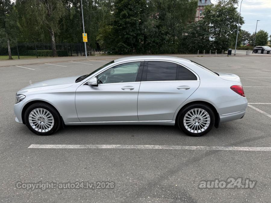 Grey Mercedes-Benz C-Class 2015 in Tallinn, with an engine capacity of 1.60 L and mileage of 149 thousand km for 15000 €, photo 3 on AUTOMOTO.COM.LV