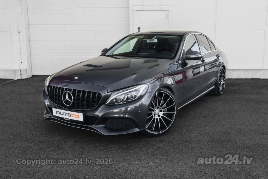 Pelēks Mercedes-Benz C-Class 2015 Tallina, ar dzinēja tilpumu 2.00 L un nobraukumu 236 tūkst. km par 13499 €, foto 1 vietnē AUTOMOTO.COM.LV