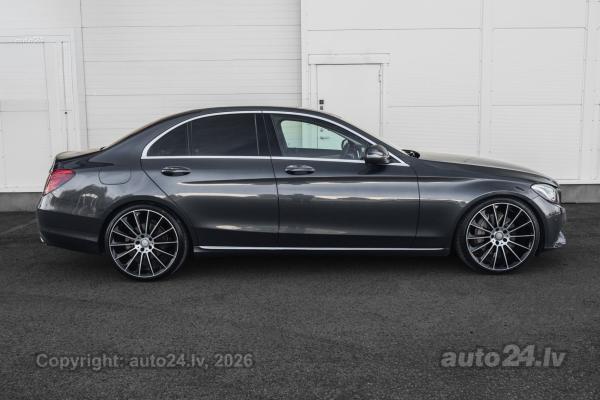 Mercedes-Benz C-Class 2015 in Tallinn on AUTOMOTO.COM.LV Grey Mercedes-Benz C-Class 2015 in Tallinn, with an engine capacity of 2.00 L and mileage of 236 thousand km for 13499 €, photo 5 on AUTOMOTO.COM.LV