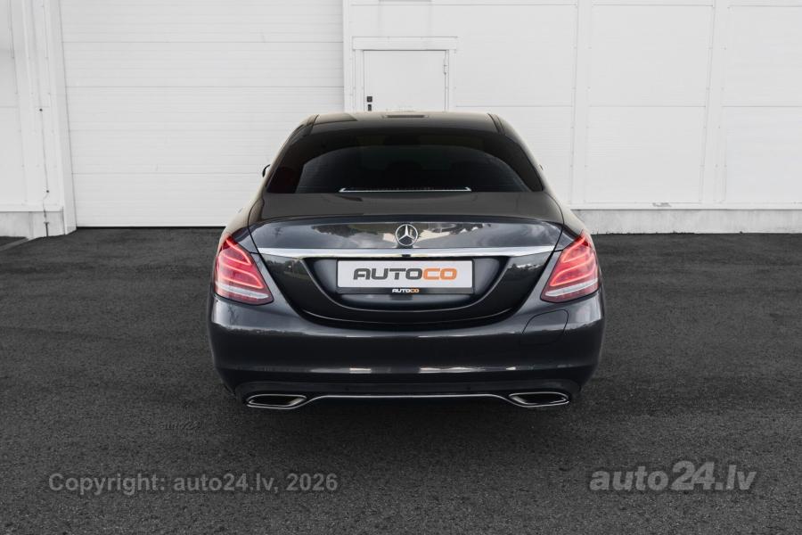 Pelēks Mercedes-Benz C-Class 2015 Tallina, ar dzinēja tilpumu 2.00 L un nobraukumu 236 tūkst. km par 13499 €, foto 8 vietnē AUTOMOTO.COM.LV