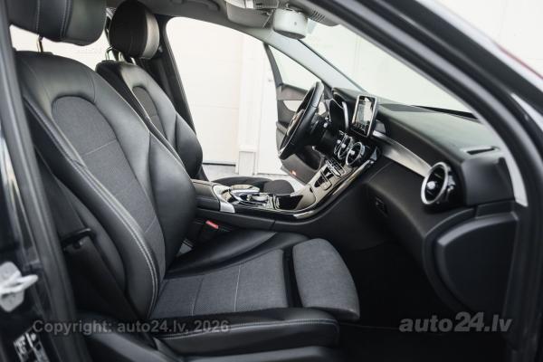 Mercedes-Benz C-Class 2015 in Tallinn on AUTOMOTO.COM.LV Grey Mercedes-Benz C-Class 2015 in Tallinn, with an engine capacity of 2.00 L and mileage of 236 thousand km for 13499 €, photo 11 on AUTOMOTO.COM.LV
