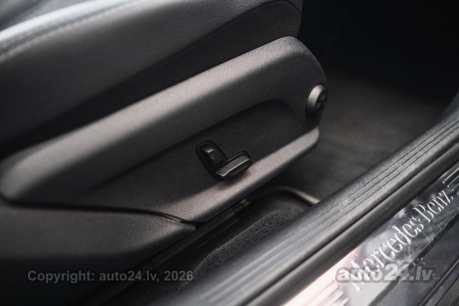 Pelēks Mercedes-Benz C-Class 2015 Tallina, ar dzinēja tilpumu 2.00 L un nobraukumu 236 tūkst. km par 13499 €, foto 12 vietnē AUTOMOTO.COM.LV