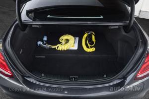 Pelēks Mercedes-Benz C-Class 2015 Tallina, ar dzinēja tilpumu 2.00 L un nobraukumu 236 tūkst. km par 13499 €, foto 14 vietnē AUTOMOTO.COM.LV
