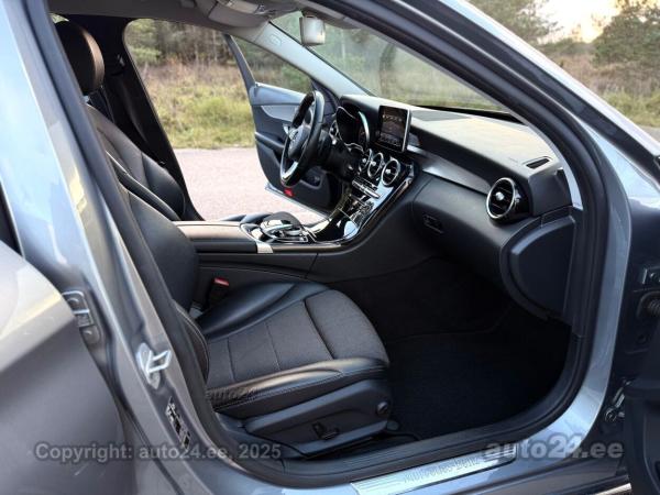Grey Mercedes-Benz C-Class 2016 in Tallinn, with an engine capacity of 2.10 L and mileage of 171 thousand km for 15990 €, photo 11 on AUTOMOTO.COM.LV