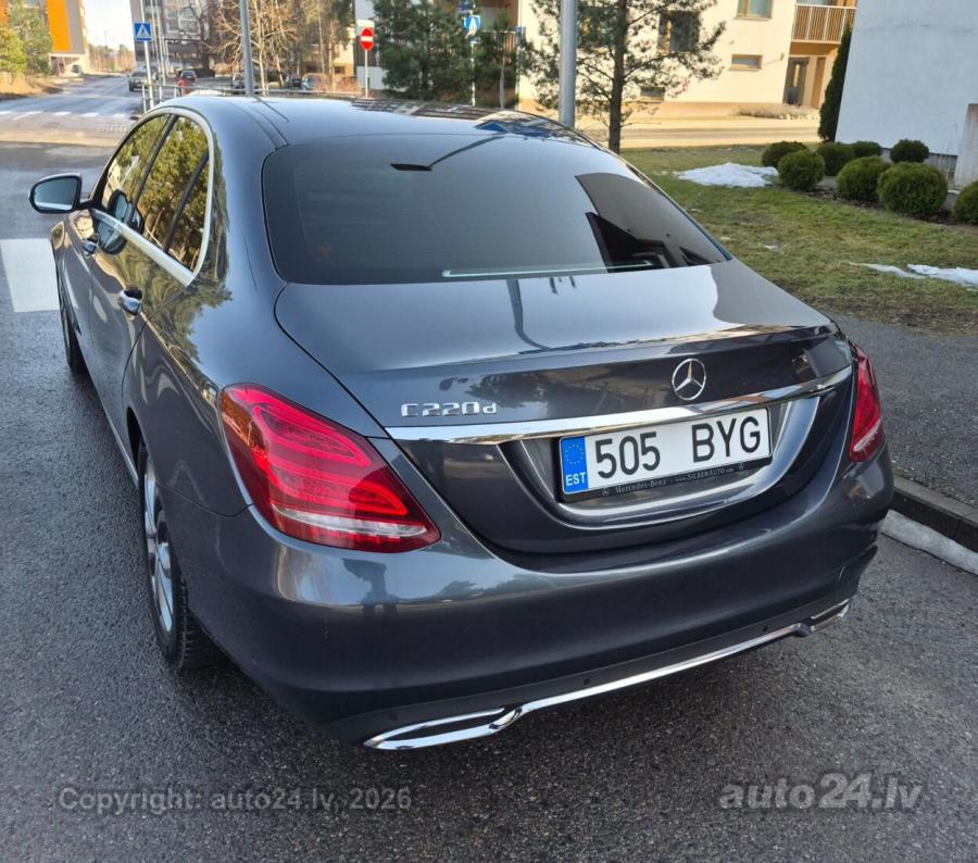 Grey Mercedes-Benz C-Class 2016 in Tallinn, with an engine capacity of 2.10 L and mileage of 186 thousand km for 15500 €, photo 9 on AUTOMOTO.COM.LV