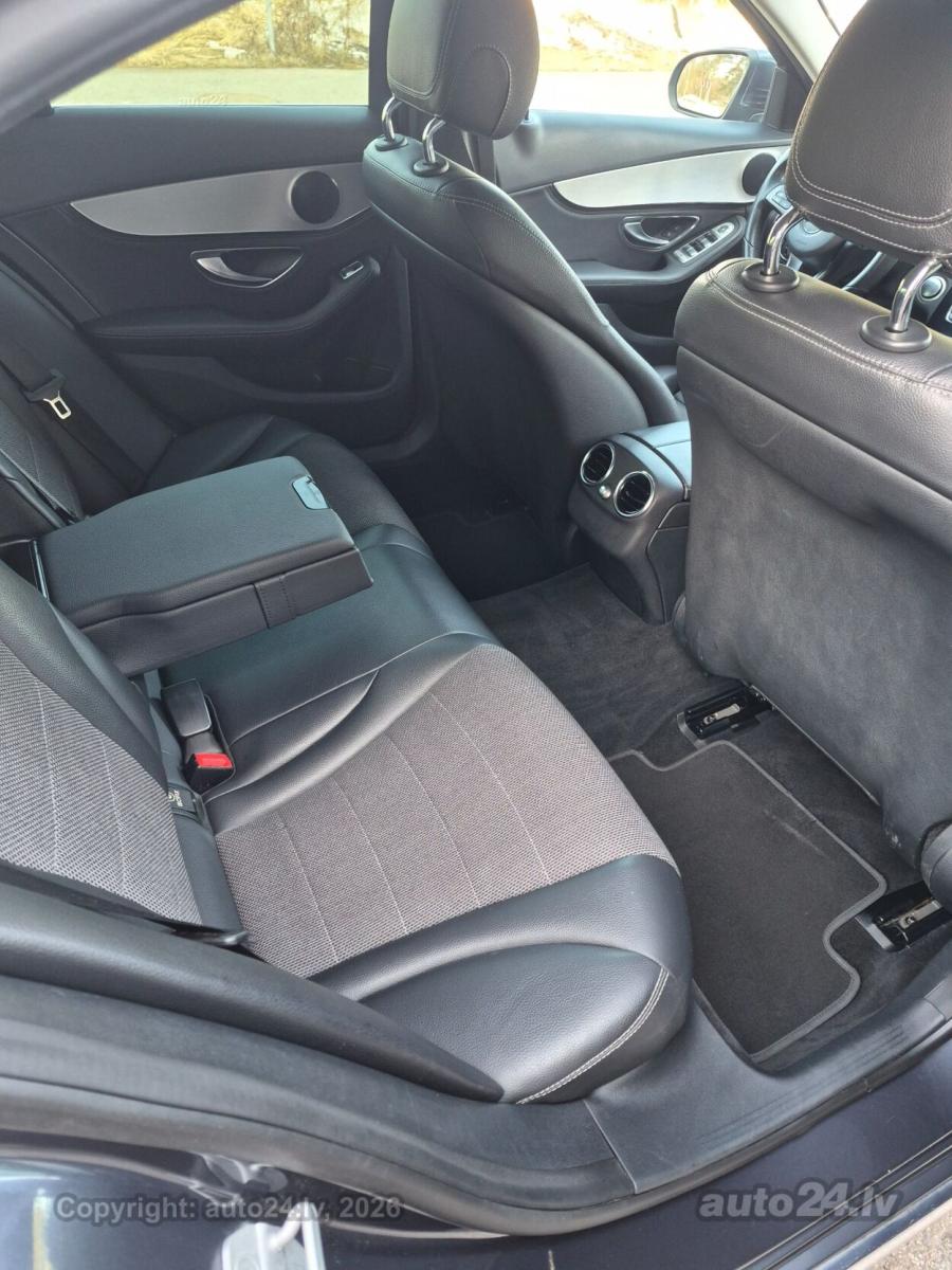 Grey Mercedes-Benz C-Class 2016 in Tallinn, with an engine capacity of 2.10 L and mileage of 186 thousand km for 15500 €, photo 12 on AUTOMOTO.COM.LV