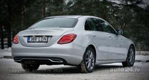 Grey Mercedes-Benz C-Class 2016 in Tallinn, with an engine capacity of 1.60 L and mileage of 124 thousand km for 17900 €, photo 5 on AUTOMOTO.COM.LV