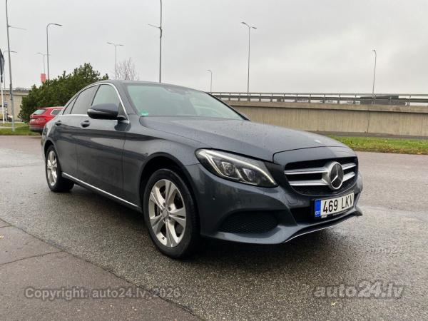 Grey Mercedes-Benz C-Class 2016 in Tallinn, with an engine capacity of 2.10 L and mileage of 160 thousand km for 19900 €, photo 5 on AUTOMOTO.COM.LV