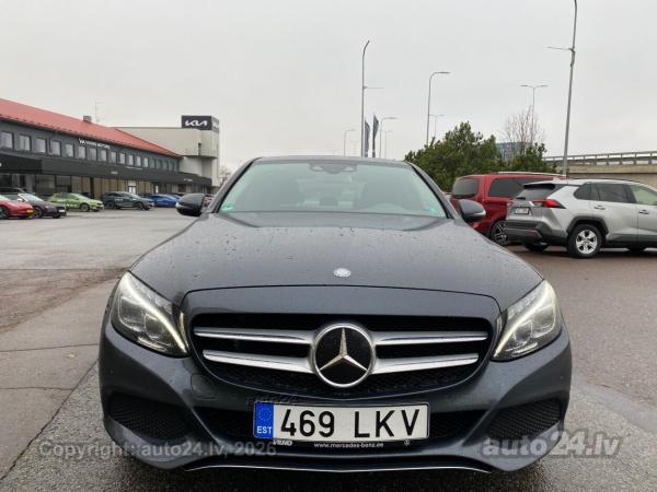 Grey Mercedes-Benz C-Class 2016 in Tallinn, with an engine capacity of 2.10 L and mileage of 160 thousand km for 19900 €, photo 7 on AUTOMOTO.COM.LV