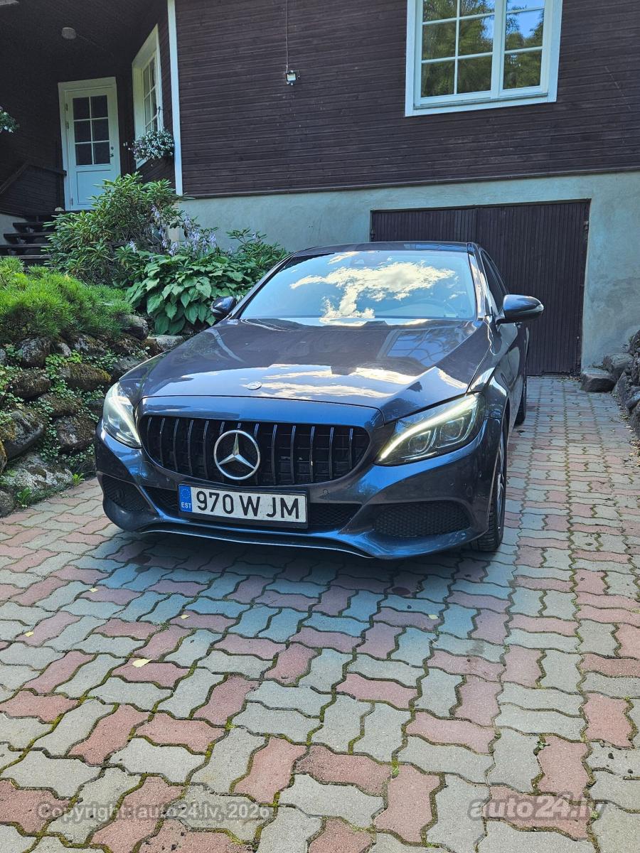 Pelēks Mercedes-Benz C-Class 2016 Tallina, ar dzinēja tilpumu 0.00 L un nobraukumu 176 tūkst. km par 14700 €, foto 3 vietnē AUTOMOTO.COM.LV