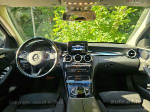 Pelēks Mercedes-Benz C-Class 2016 Tallina, ar dzinēja tilpumu 0.00 L un nobraukumu 176 tūkst. km par 14700 €, foto 8 vietnē AUTOMOTO.COM.LV