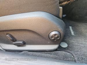 Pelēks Mercedes-Benz C-Class 2016 Tallina, ar dzinēja tilpumu 0.00 L un nobraukumu 176 tūkst. km par 14700 €, foto 10 vietnē AUTOMOTO.COM.LV