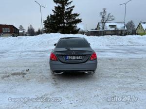 Pelēks Mercedes-Benz C-Class 2018 Tallina, ar dzinēja tilpumu 2.10 L un nobraukumu 224 tūkst. km par 16999 €, foto 8 vietnē AUTOMOTO.COM.LV