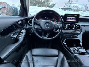 Grey Mercedes-Benz C-Class 2018 in Tallinn, with an engine capacity of 2.10 L and mileage of 224 thousand km for 16999 €, photo 14 on AUTOMOTO.COM.LV