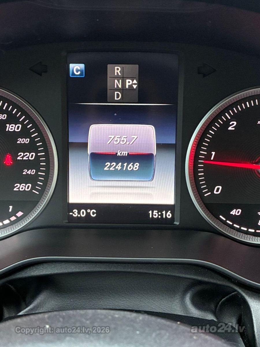 Grey Mercedes-Benz C-Class 2018 in Tallinn, with an engine capacity of 2.10 L and mileage of 224 thousand km for 16999 €, photo 19 on AUTOMOTO.COM.LV