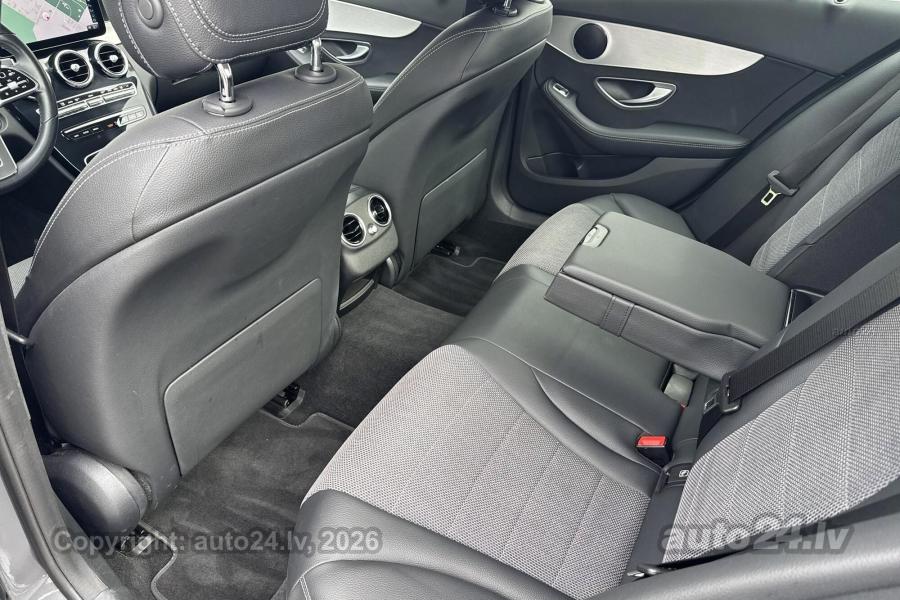 Pelēks Mercedes-Benz C-Class 2019 Pērnava, ar dzinēja tilpumu 1.50 L un nobraukumu 99 tūkst. km par 22400 €, foto 14 vietnē AUTOMOTO.COM.LV