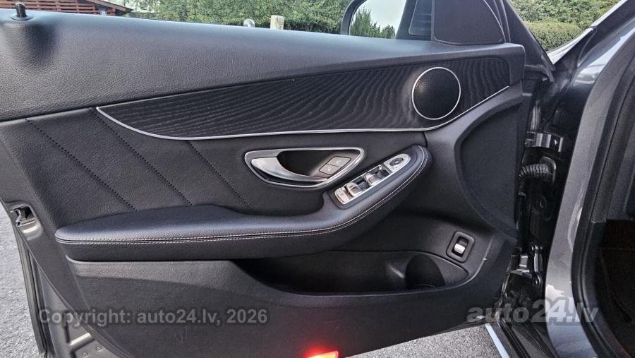 Grey Mercedes-Benz C-Class 2019 in Tallinn, with an engine capacity of 1.60 L and mileage of 175 thousand km for 17990 €, photo 8 on AUTOMOTO.COM.LV
