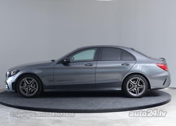 Pelēks Mercedes-Benz C-Class 2019 Tallina, ar dzinēja tilpumu 1.60 L un nobraukumu 139 tūkst. km par 27900 €, foto 8 vietnē AUTOMOTO.COM.LV