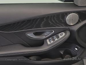 Grey Mercedes-Benz C-Class 2019 in Tallinn, with an engine capacity of 1.60 L and mileage of 139 thousand km for 27900 €, photo 12 on AUTOMOTO.COM.LV
