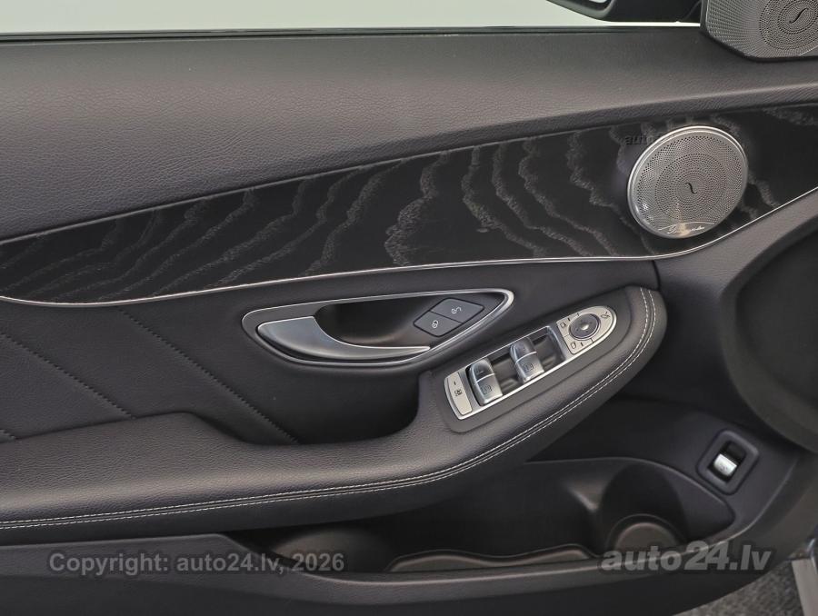 Grey Mercedes-Benz C-Class 2019 in Tallinn, with an engine capacity of 1.60 L and mileage of 139 thousand km for 27900 €, photo 12 on AUTOMOTO.COM.LV