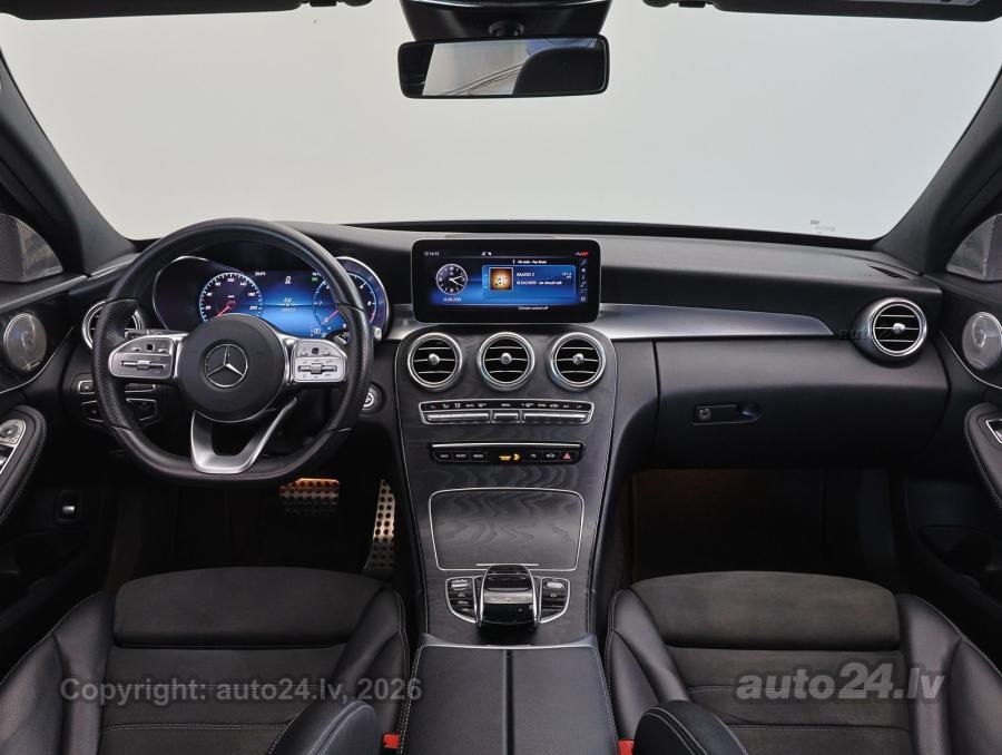 Grey Mercedes-Benz C-Class 2019 in Tallinn, with an engine capacity of 1.60 L and mileage of 139 thousand km for 27900 €, photo 17 on AUTOMOTO.COM.LV