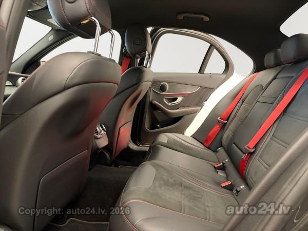 Pelēks Mercedes-Benz C-Class 2020 Tallina, ar dzinēja tilpumu 3.00 L un nobraukumu 90 tūkst. km par 36900 €, foto 6 vietnē AUTOMOTO.COM.LV