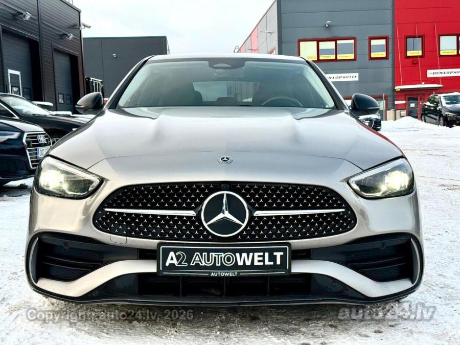 Pelēks Mercedes-Benz C-Class 2021 Tallina, ar dzinēja tilpumu 2.00 L un nobraukumu 102 tūkst. km par 30350 €, foto 2 vietnē AUTOMOTO.COM.LV