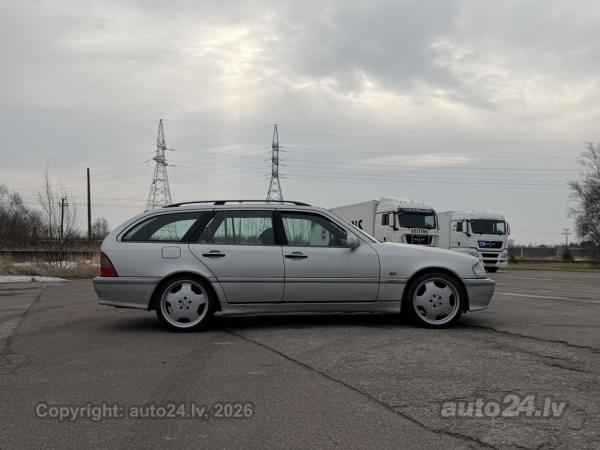 Pelēks Mercedes-Benz C-Class 1998 Tallina, ar dzinēja tilpumu 5.00 L un nobraukumu 0 tūkst. km par 4700 €, foto 3 vietnē AUTOMOTO.COM.LV