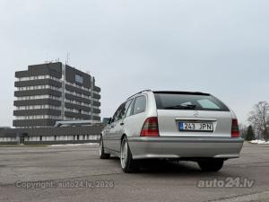 Grey Mercedes-Benz C-Class 1998 in Tallinn, with an engine capacity of 5.00 L and mileage of 0 thousand km for 4700 €, photo 4 on AUTOMOTO.COM.LV