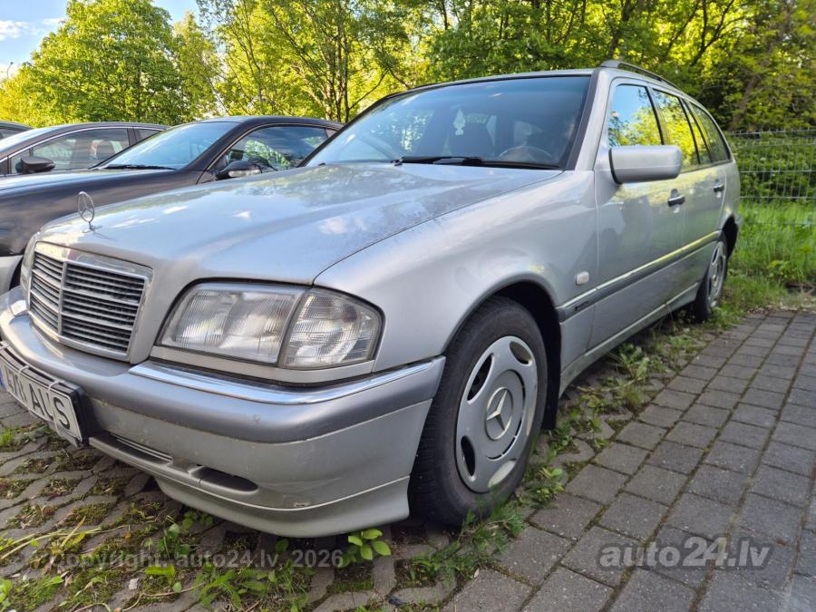 Pelēks Mercedes-Benz C-Class 1999 Tallina, ar dzinēja tilpumu 1.80 L un nobraukumu 177 tūkst. km par 1500 €, foto 1 vietnē AUTOMOTO.COM.LV