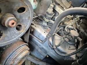 Pelēks Mercedes-Benz C-Class 1999 Tallina, ar dzinēja tilpumu 1.80 L un nobraukumu 177 tūkst. km par 1500 €, foto 15 vietnē AUTOMOTO.COM.LV