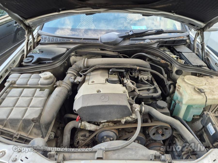 Pelēks Mercedes-Benz C-Class 1999 Tallina, ar dzinēja tilpumu 1.80 L un nobraukumu 177 tūkst. km par 1500 €, foto 16 vietnē AUTOMOTO.COM.LV