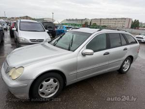 Серый Мерседес Ц-Класс 2002 в Таллин, объемом двигателя 1.80 л и пробегом 319 тыс. км за 899 €, фото 3 на AUTOMOTO.COM.LV