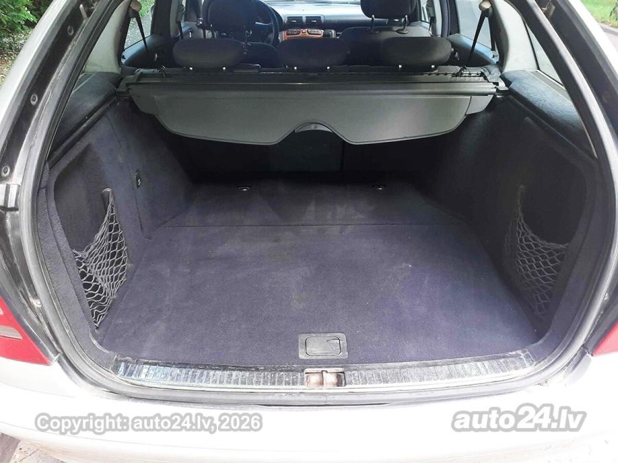 Grey Mercedes-Benz C-Class 2002 in Tallinn, with an engine capacity of 2.10 L and mileage of 555 thousand km for 1400 €, photo 10 on AUTOMOTO.COM.LV