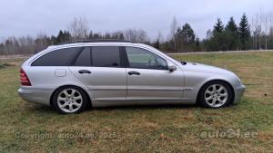 Pelēks Mercedes-Benz C-Class 2004 Rakvere, ar dzinēja tilpumu 2.10 L un nobraukumu 394 tūkst. km par 2100 €, foto 3 vietnē AUTOMOTO.COM.LV