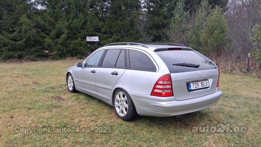 Pelēks Mercedes-Benz C-Class 2004 Rakvere, ar dzinēja tilpumu 2.10 L un nobraukumu 394 tūkst. km par 2100 €, foto 8 vietnē AUTOMOTO.COM.LV