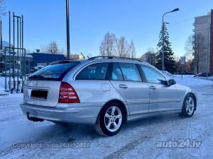 Grey Mercedes-Benz C-Class 2004 in Tartu, with an engine capacity of 2.10 L and mileage of 305 thousand km for 2390 €, photo 4 on AUTOMOTO.COM.LV