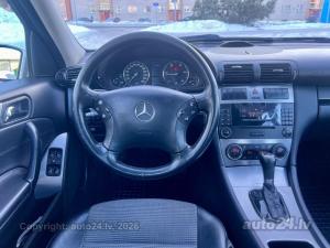 Grey Mercedes-Benz C-Class 2004 in Tartu, with an engine capacity of 2.10 L and mileage of 305 thousand km for 2390 €, photo 10 on AUTOMOTO.COM.LV