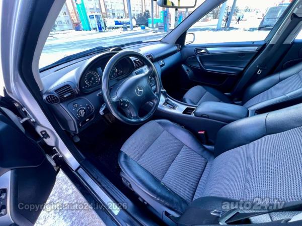 Pelēks Mercedes-Benz C-Class 2004 Tartu, ar dzinēja tilpumu 2.10 L un nobraukumu 305 tūkst. km par 2390 €, foto 11 vietnē AUTOMOTO.COM.LV