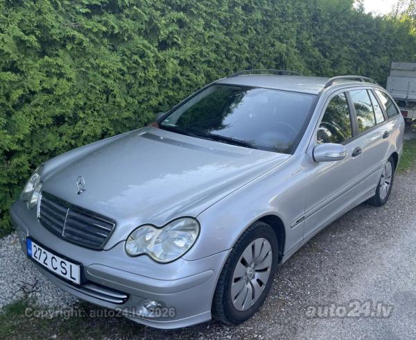Grey Mercedes-Benz C-Class 2004 in Tartu, with an engine capacity of 1.80 L and mileage of 270 thousand km for 3000 €, photo 1 on AUTOMOTO.COM.LV
