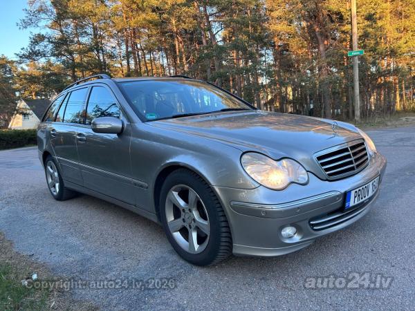 Grey Mercedes-Benz C-Class 2004 in Tallinn, with an engine capacity of 2.15 L and mileage of 282 thousand km for 3390 €, photo 2 on AUTOMOTO.COM.LV
